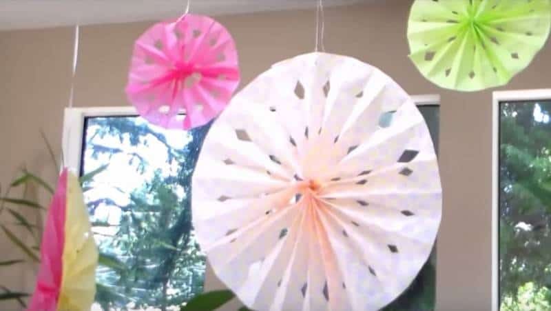 Spice Up your Wedding Space with Lovely and Inexpensive DIY Tissue ...