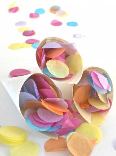 5 DIY Wedding Confetti Ideas - Inspired Bride